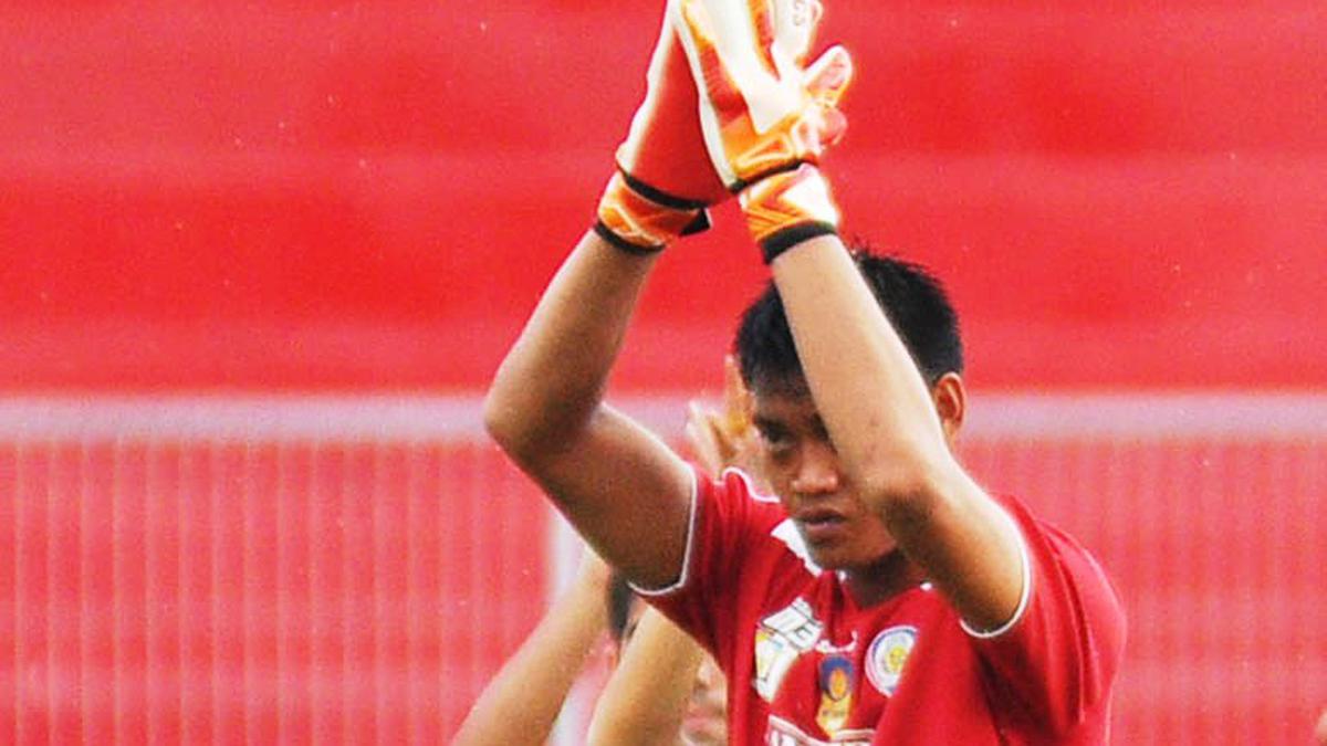 Posisi Kurnia Meiga Aman, Persaingan Kiper di Timnas Memanas - Indonesia Bola.com