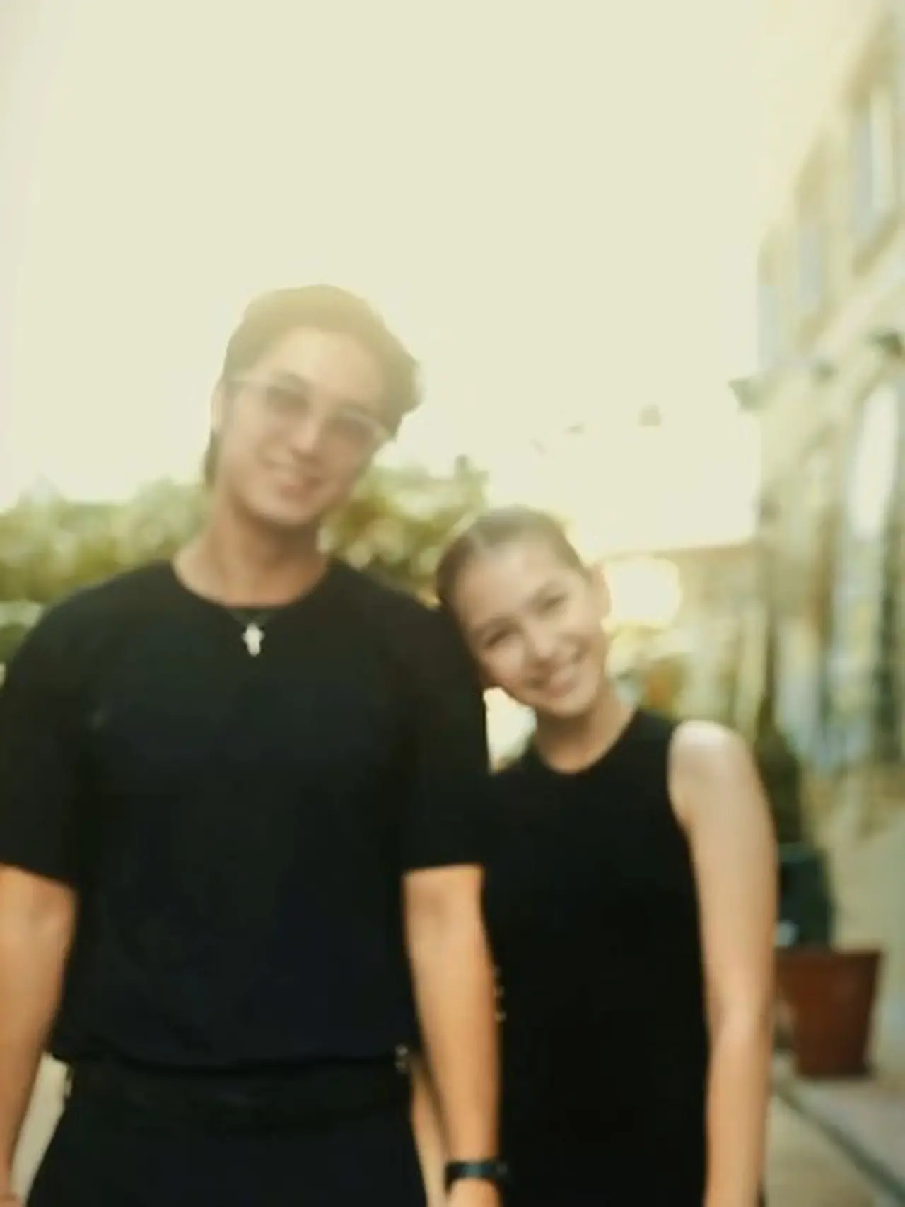 Romantis Abis, Ini 6 Potret Kebersamaan Sandrinna Michelle dan Junior ...