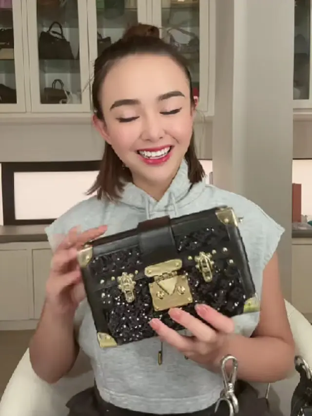 Intip Koleksi Tas Mini Amanda Manopo, Bentuk dan Ukurannya Curi ...