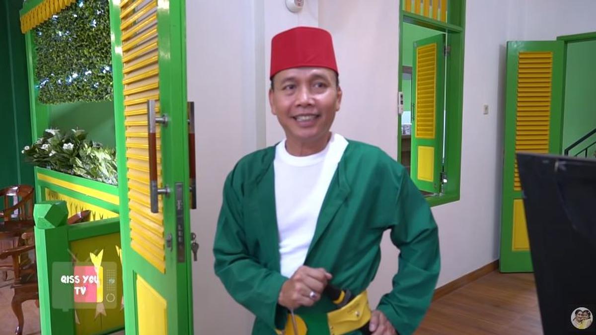 Ayah Ojak Emosi ke Jemaah Haji Malaysia, Bapak Ayu Ting Ting Tak Terima ...