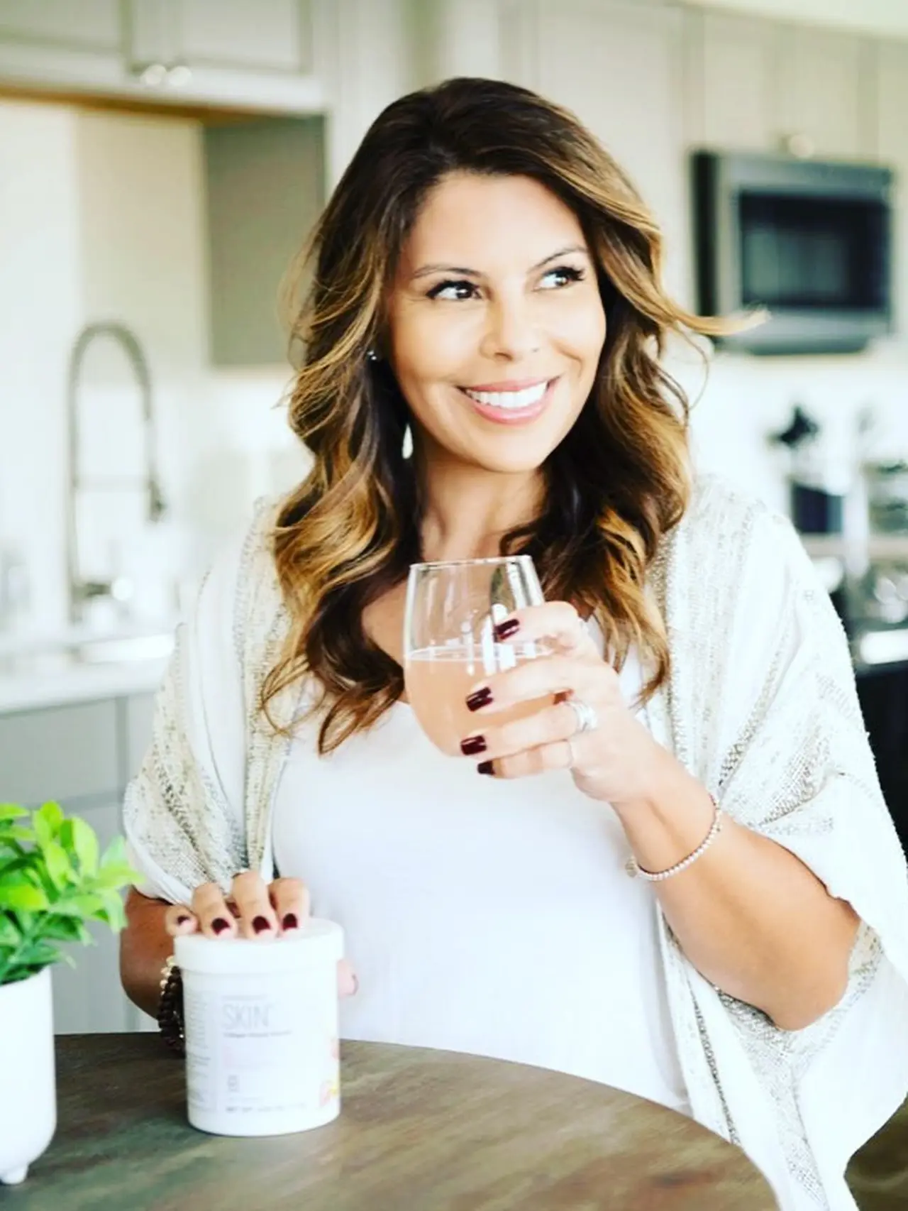 Influencer Laura Chacon Garbato Berbagi 7 Tips Kecantikan, Dari Jaga ...