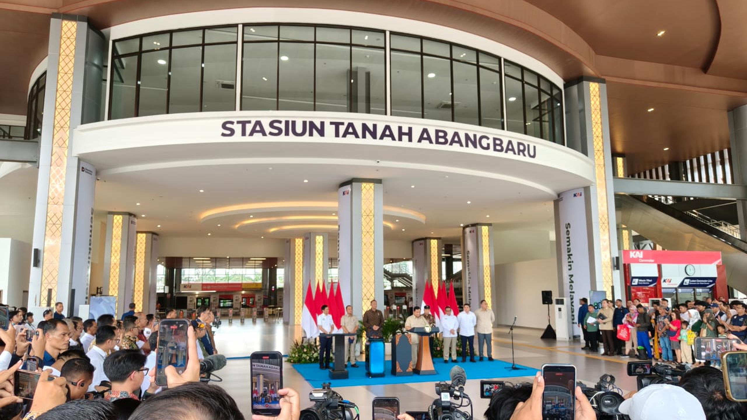 Tanah Abang Jadi Stasiun Tersibuk, Layani 210 Ribu Penumpang per Hari
