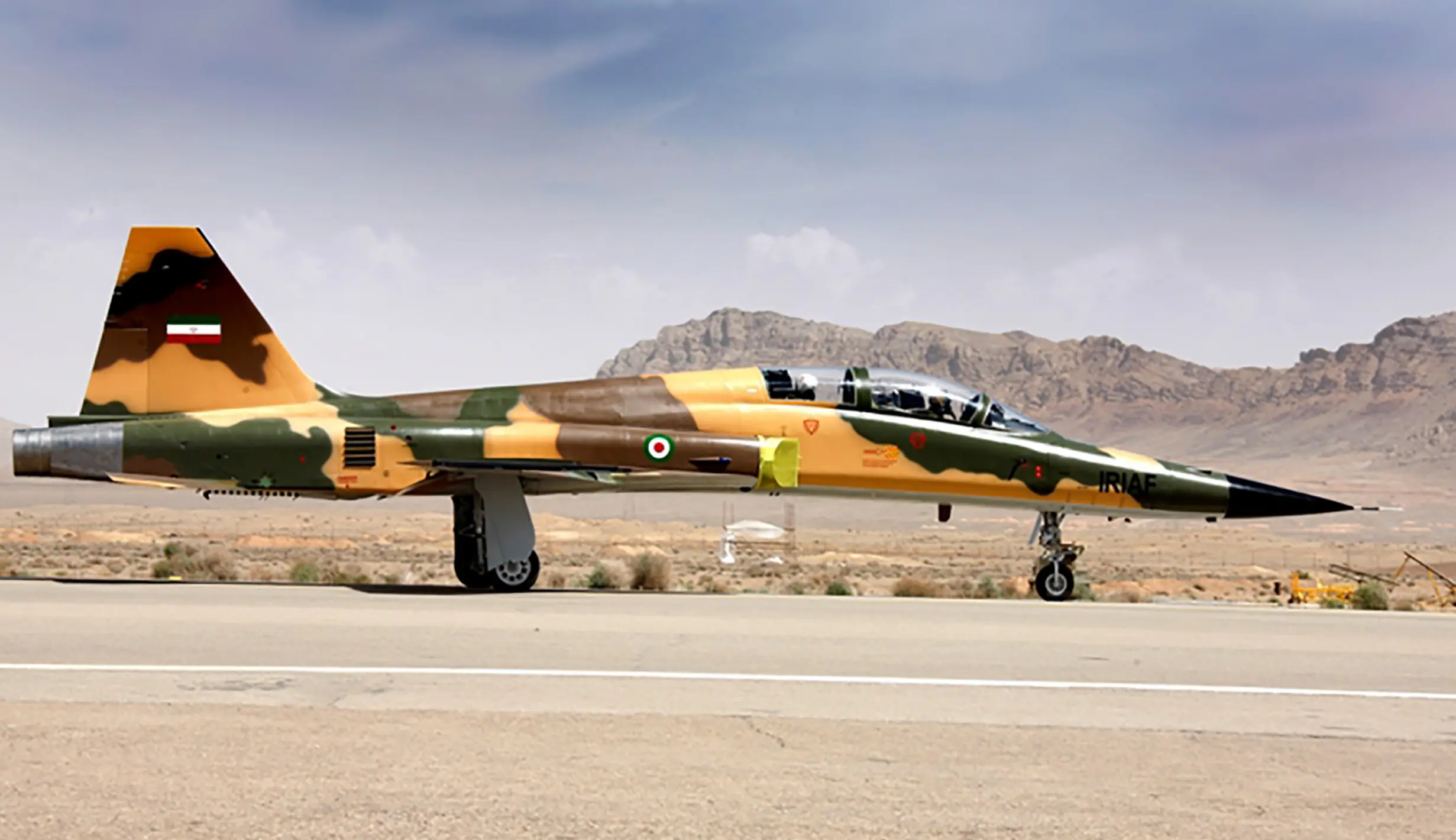 FOTO: Wujud Jet Tempur Terbaru Iran Buatan dalam Negeri - Foto Liputan6.com