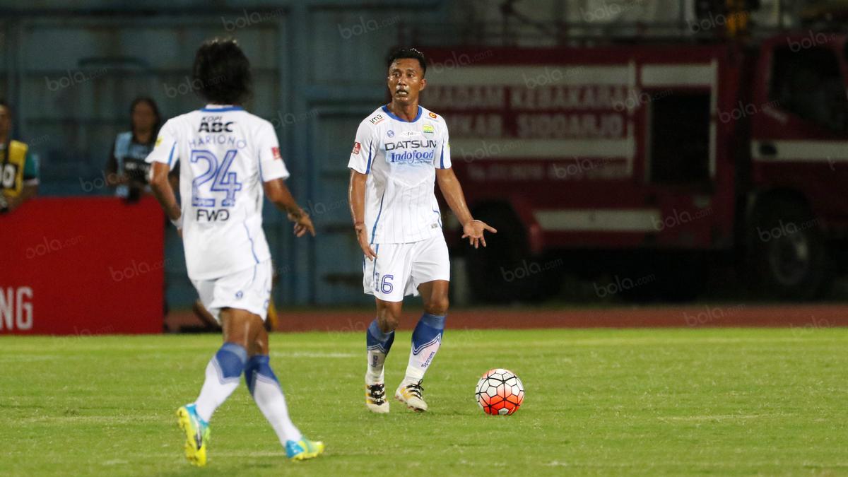 Mundur dari Persib, Hermawan Gabung Arema Lagi? - Indonesia Bola.com