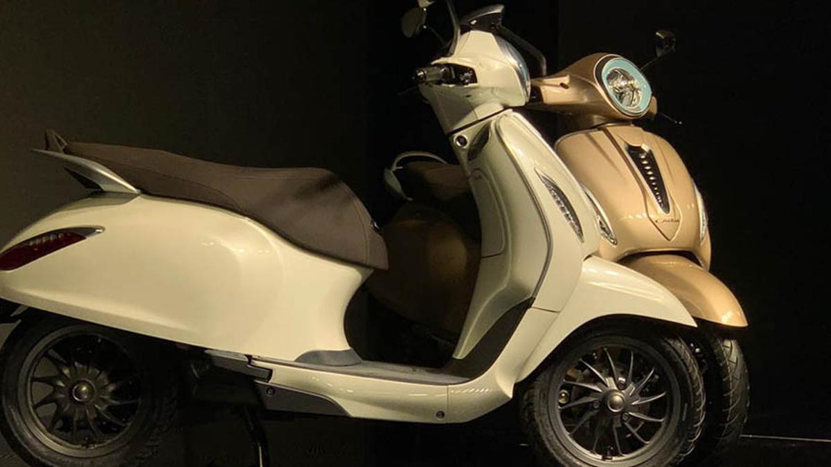 Identik dengan Vespa, Bajaj: Versi Asli Chetak Terinspirasi dari Sprint ...