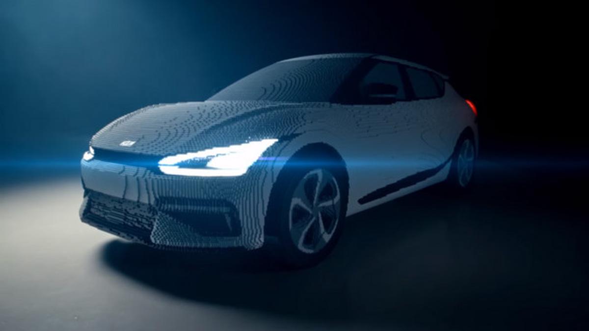 Habiskan Waktu 800 Jam, Kia Italia Bangun Replika Mobil Listrik EV6 ...