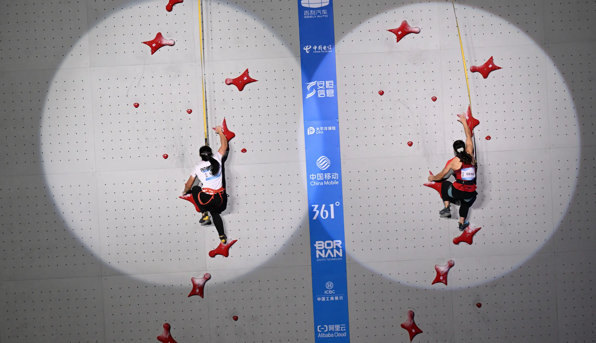 Aksi Desak Made Rita Kusuma Dewi Raih Emas Panjat Tebing Asian Games ...