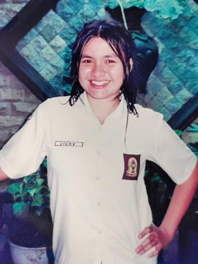 Unggah Foto Masa Sekolah, Ini 8 Potret Lawas Vicky Shu yang Curi ...