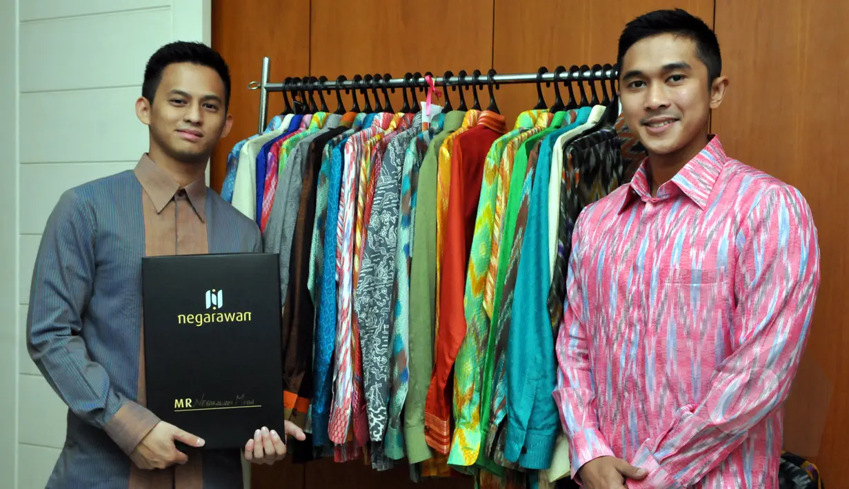 Batik Negarawan Bikin Cowok Makin Ganteng - Foto Liputan6.com