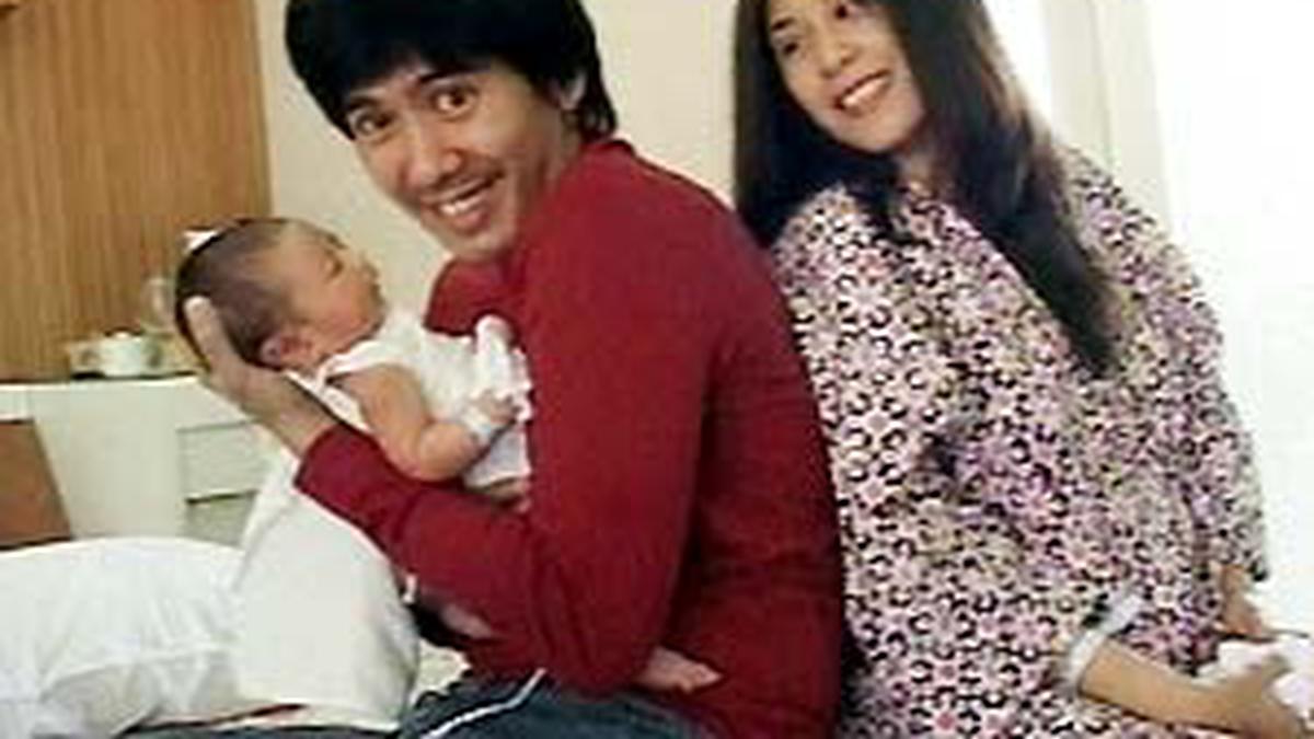 Denny Malik-Mira Natalia Mesra - ShowBiz Liputan6.com