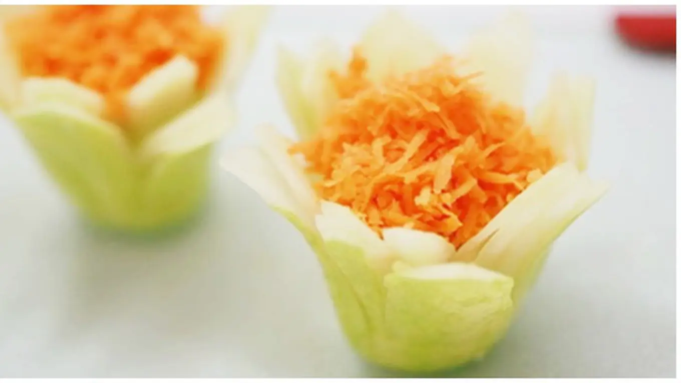 Tips Membuat Garnish Bunga Mentimun Segar Nan Cantik