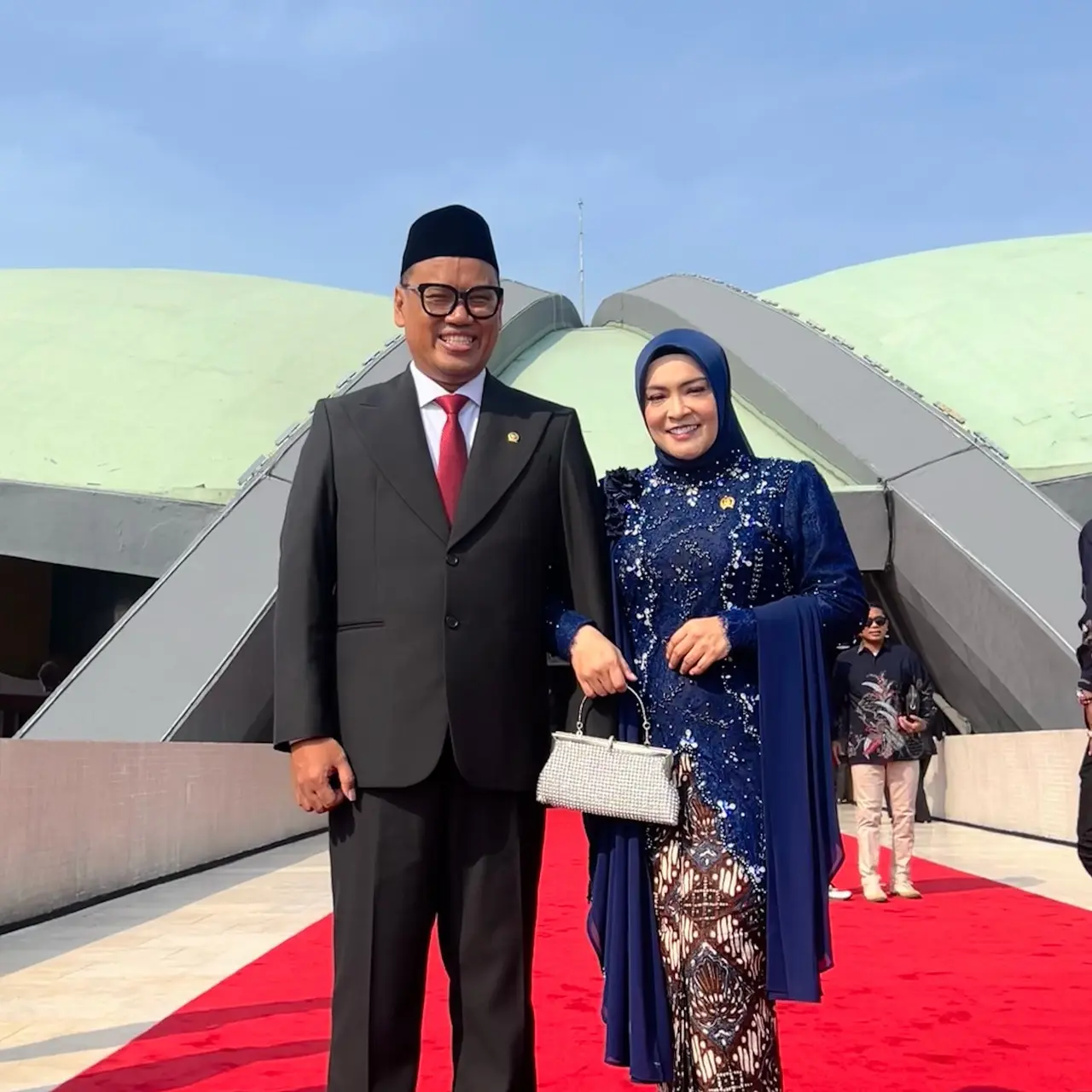 Potret 6 Artis Dampingi Suami Dilantik Jadi Anggota DPR RI Periode 2024 – 2029 - Hot Liputan6.com