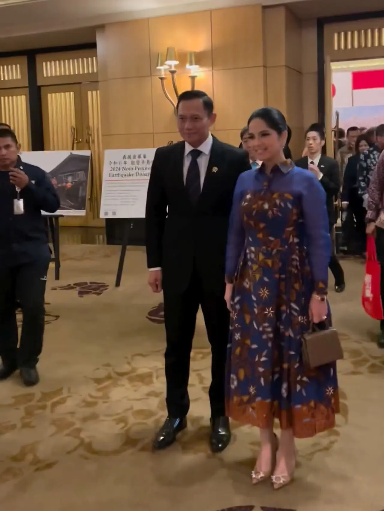 6 Potret Annisa Pohan Temani AHY Hadiri Resepsi Ultah Kaisar Jepang ...