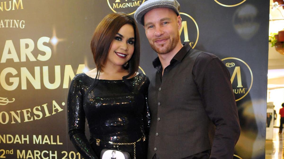 Suami Melaney Ricardo Umumkan Nama Anak Kedua