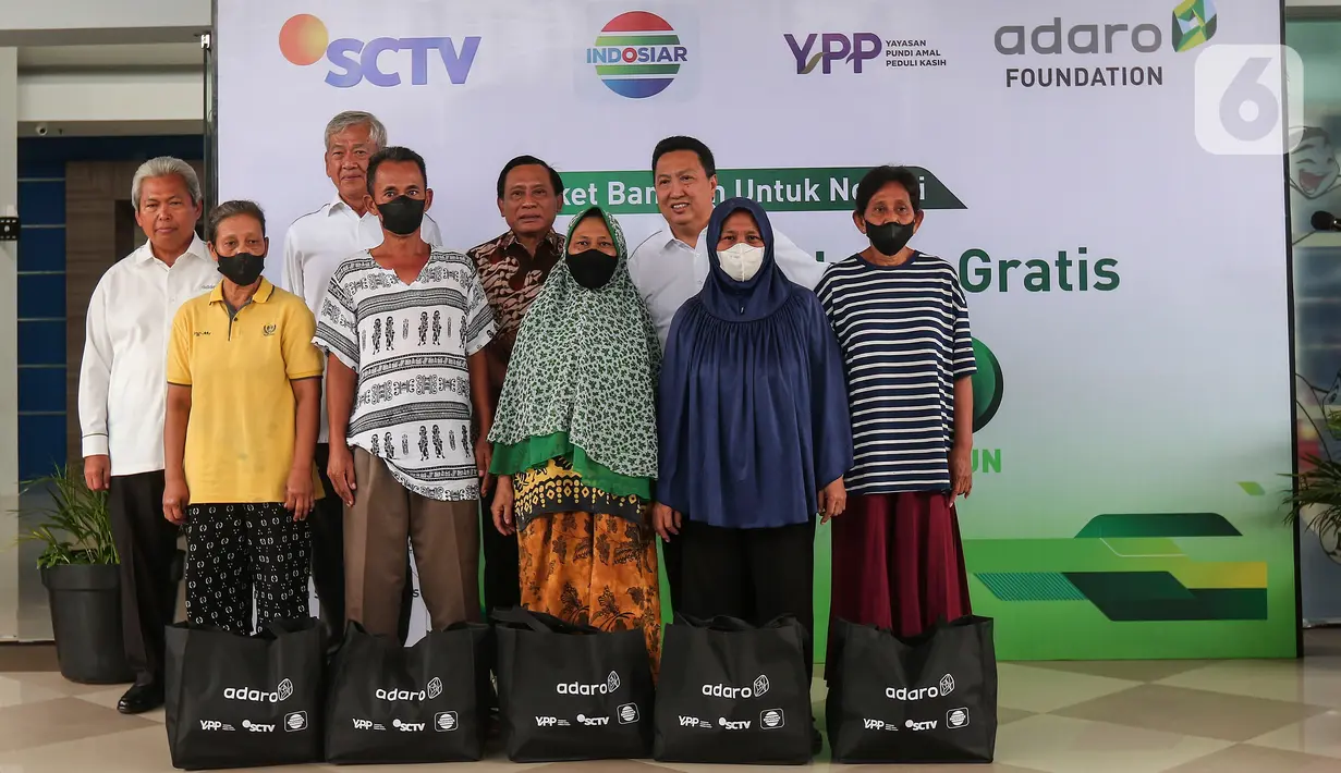 Rayakan HUT Ke-30, YPP SCTV Indosiar dan PT Adaro Bagikan Ribuan Paket Sembako - Foto Liputan6.com