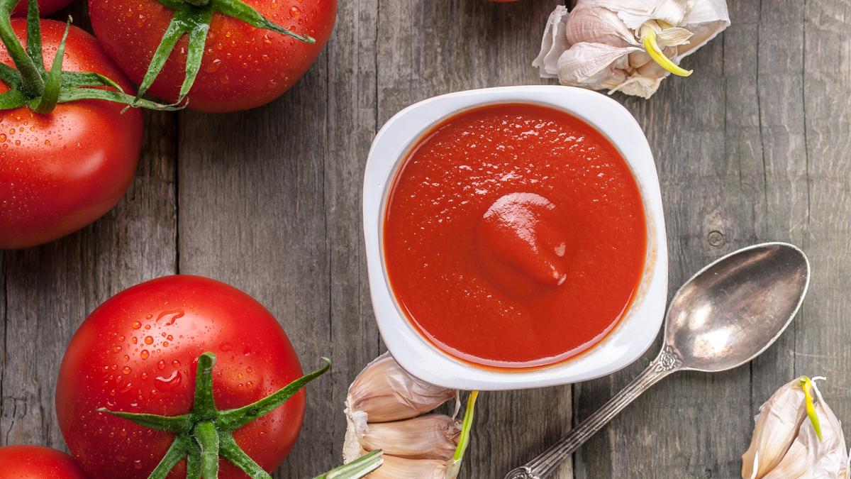 Resep Sederhana untuk Membuat Saus Tomat Segar di Rumah