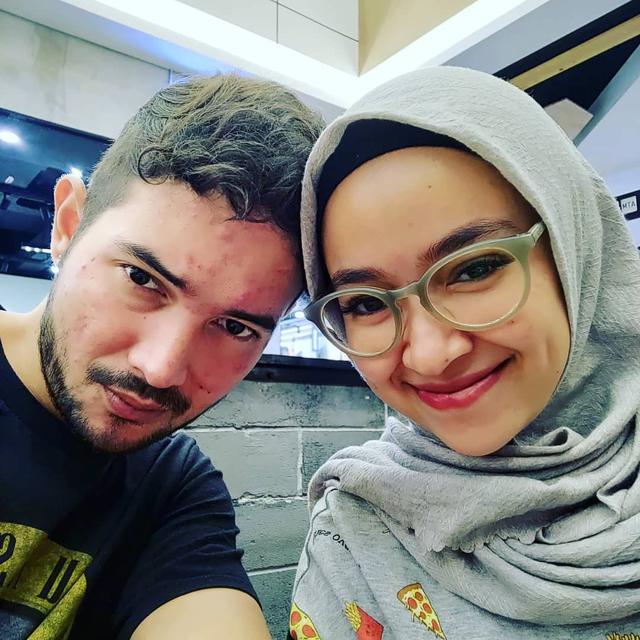 7 Potret Mesra Aryani Fitriana dan Donny Michael, Adu Akting di Istri Kedua - Hot Liputan6.com