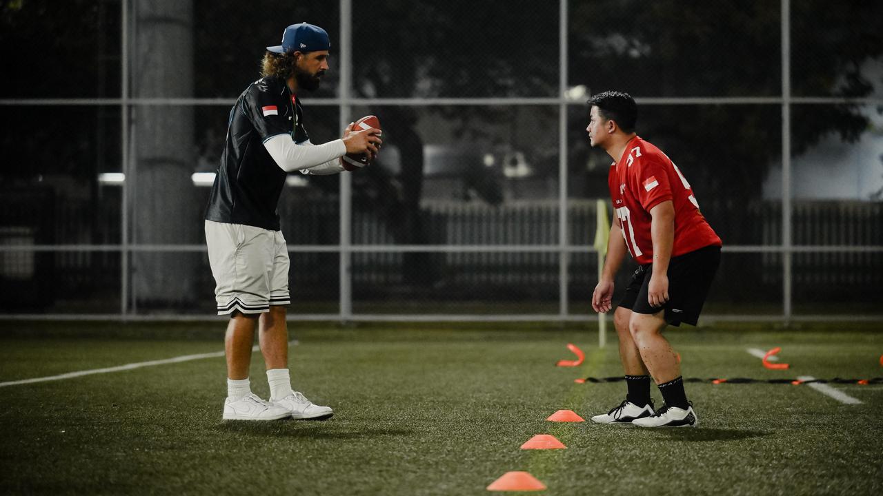 Bintang NFL Kunjungi Indonesia, Berikan Pelatihan American Football di ...