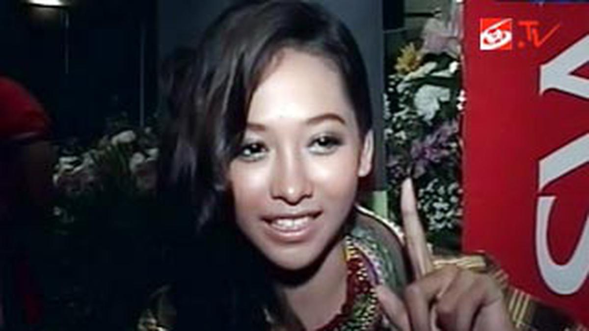 Poppy Bunga Senang Kritik Ortu - ShowBiz Liputan6.com