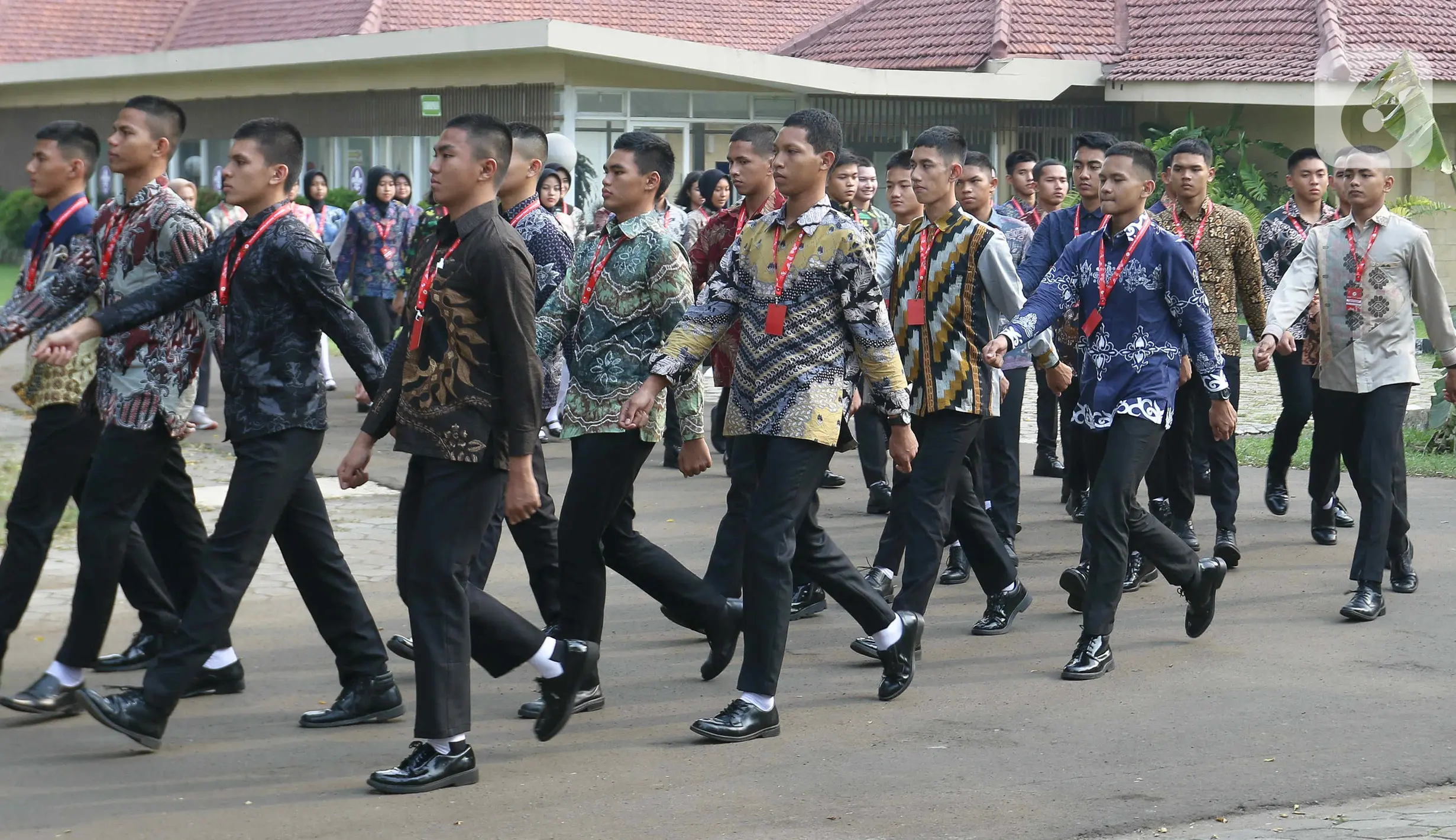 Tradisi Potong Rambut Paskibraka pada Upacara HUT RI di IKN - Foto ...