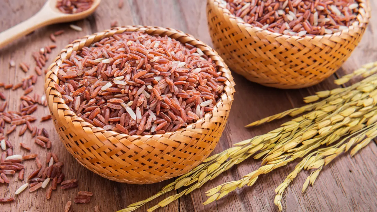 5 Jenis Beras Sehat Pengganti Nasi Putih, Baik untuk Kesehatan - Hot ...