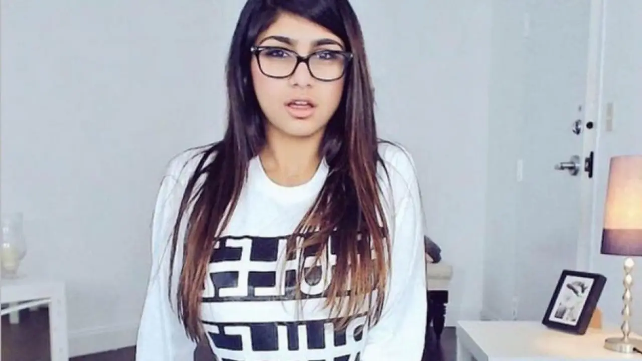 4 Fakta Mencengangkan Mia Khalifa, Aktris Porno Asal Lebanon - ShowBiz Liputan6.com