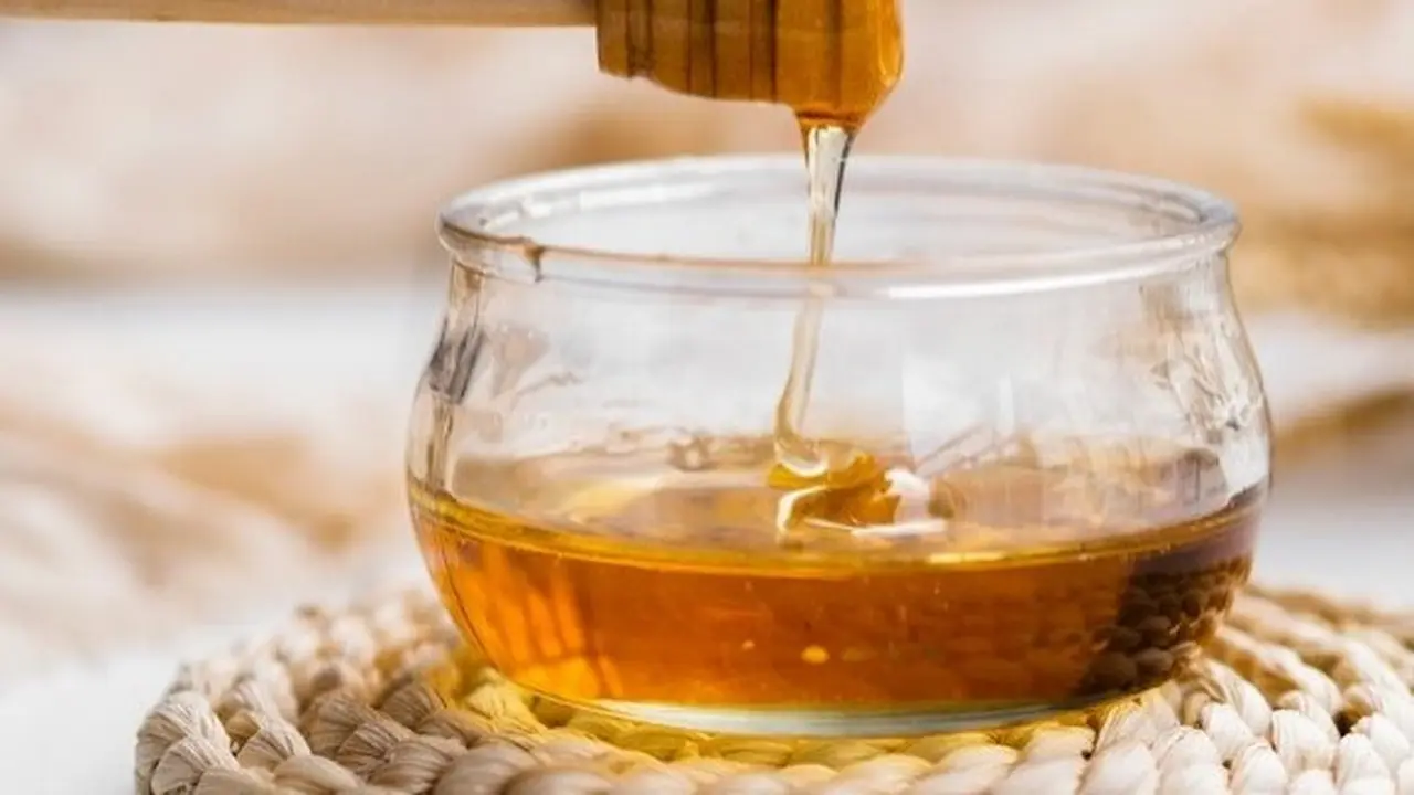 4 Cara Membedakan Madu Asli atau Palsu