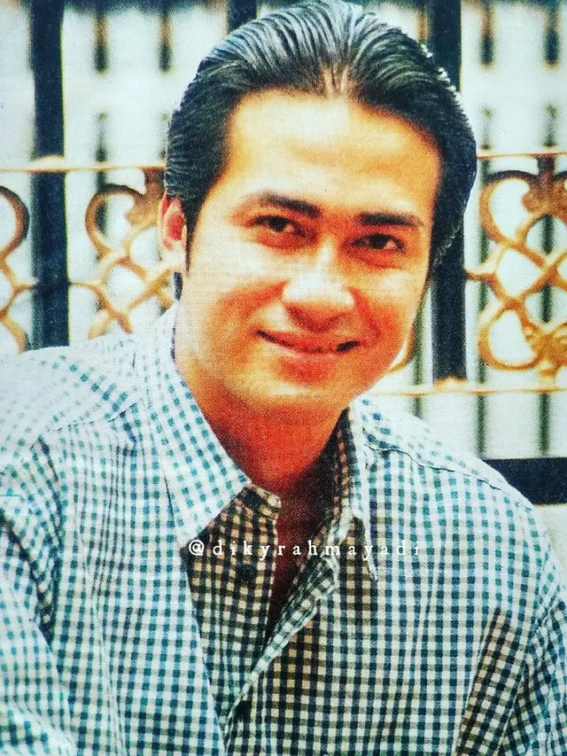 7 Potret Adjie Pangestu dari Masa Muda yang Klimis hingga Sekarang ...