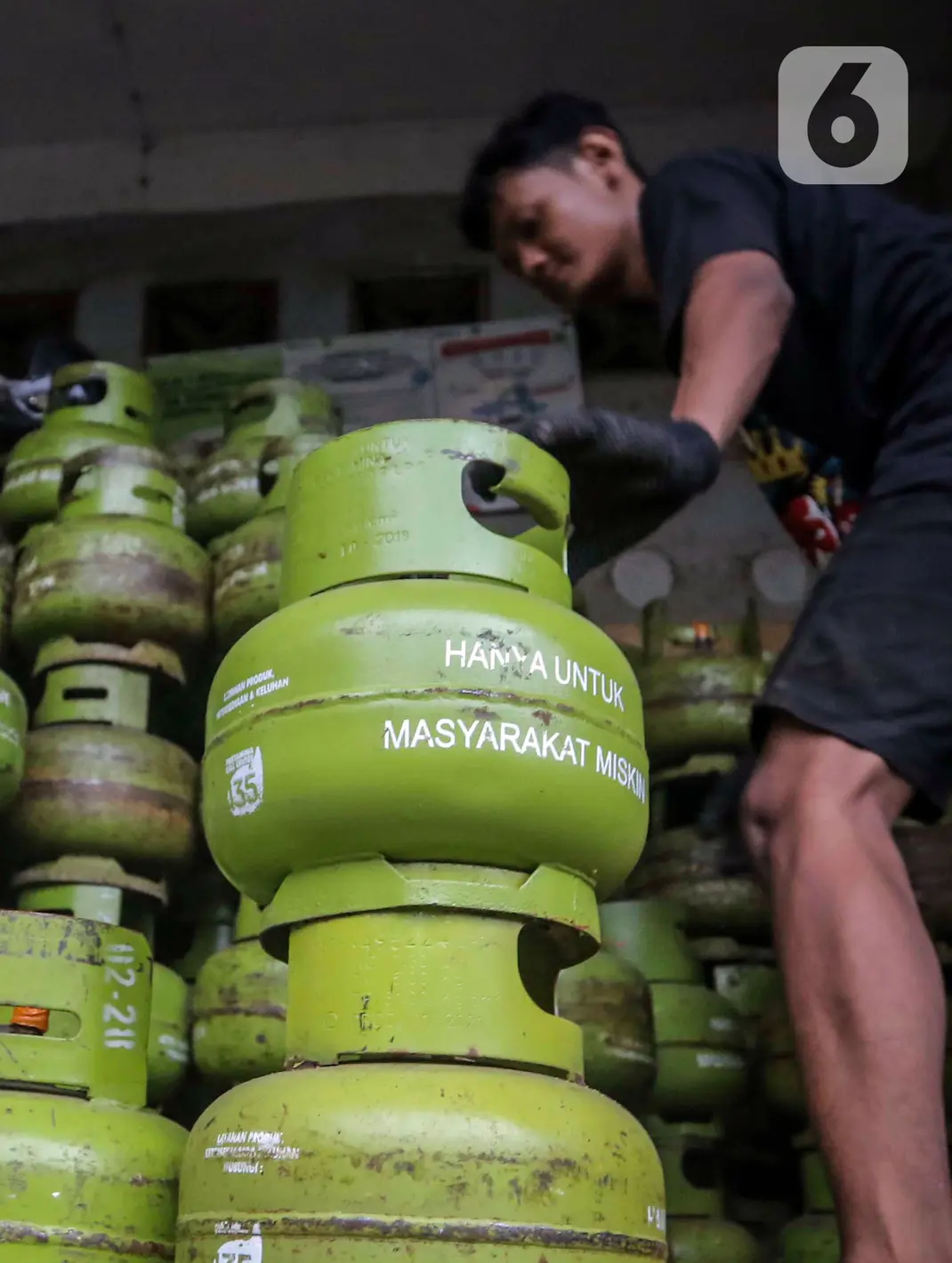 Mulai 1 Januari 2024, Beli LPG 3 Kg Wajib Pakai KTP - Foto Liputan6.com
