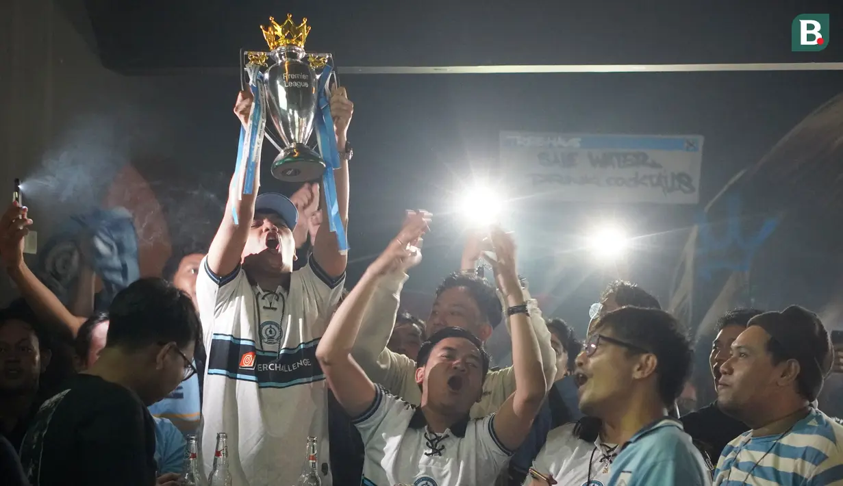 Foto: Pesta Pora Fans Manchester City di Acara Roaring Night Kemang ...