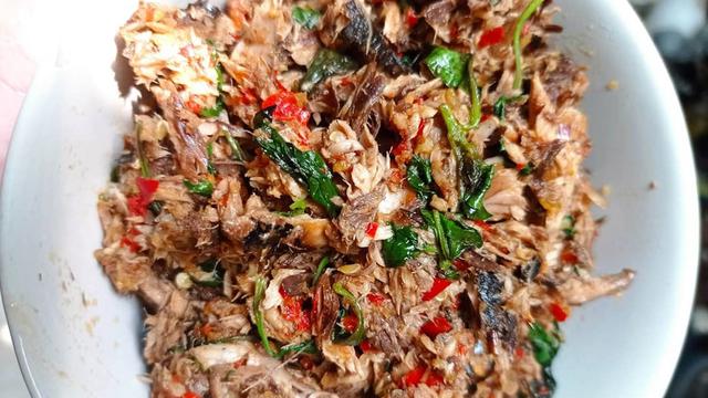 Resep Pindang Suwir Kemangi, Teman Makan Nasi untuk Menu Sahur ...