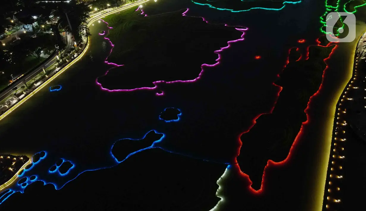 Warna Warni Lampu Miniatur Pulau-Pulau di Indonesia - Foto Liputan6.com