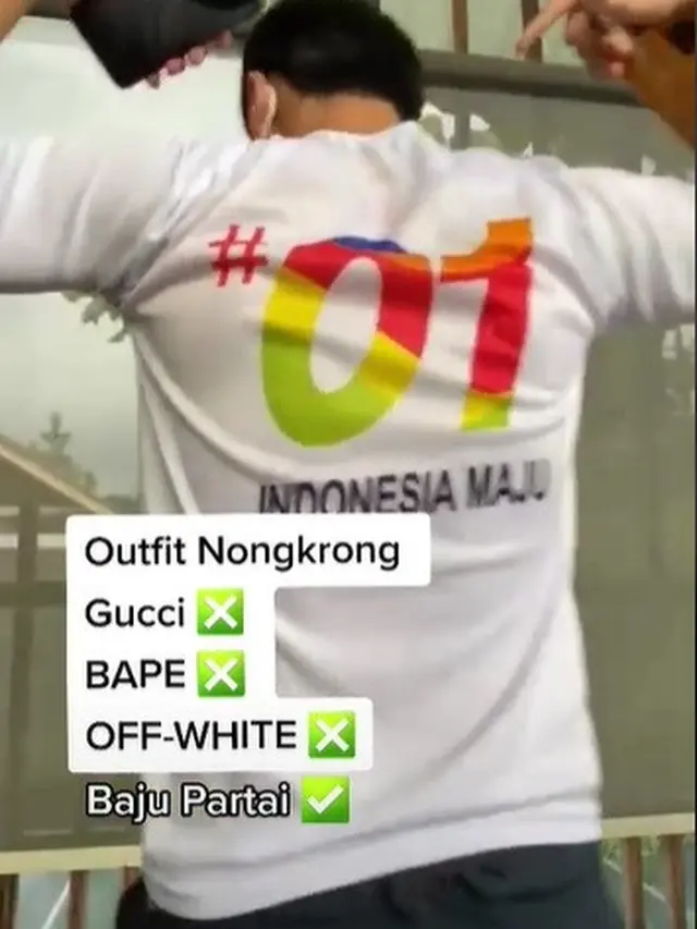 Antimainstream, Viral Pemuda Nongkrong di Kafe Pakai Baju Partai ...