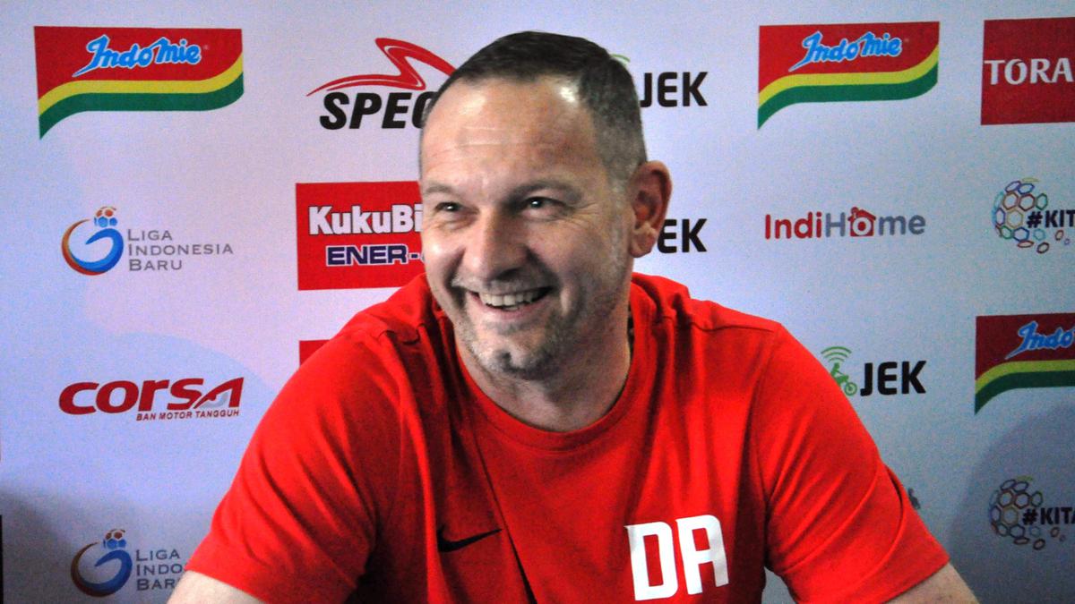 Dejan Antonic Senang Bisa Kembali ke Surabaya - Indonesia Bola.com