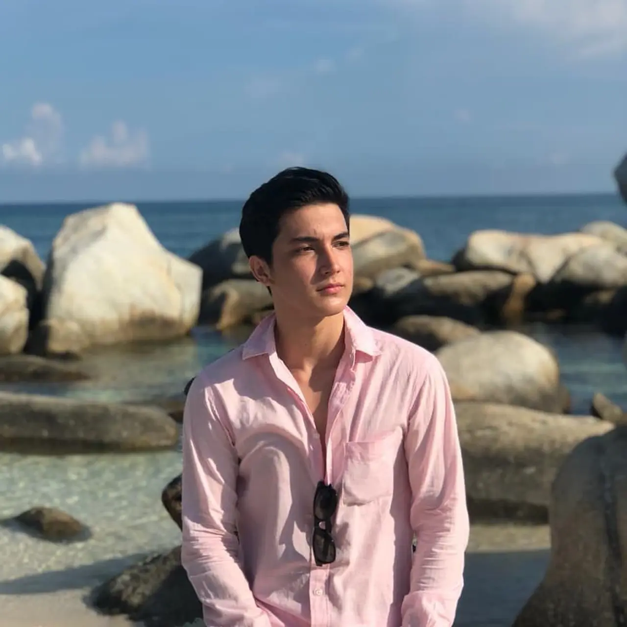 Genap Berusia 20 Tahun, Ini 6 Transformasi Aktor Junior Roberts - Hot ...