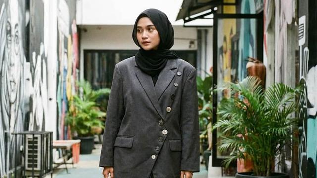7 Model Gamis Blazer Asimetris untuk Look Modern dan Unik, Edgy Namun ...