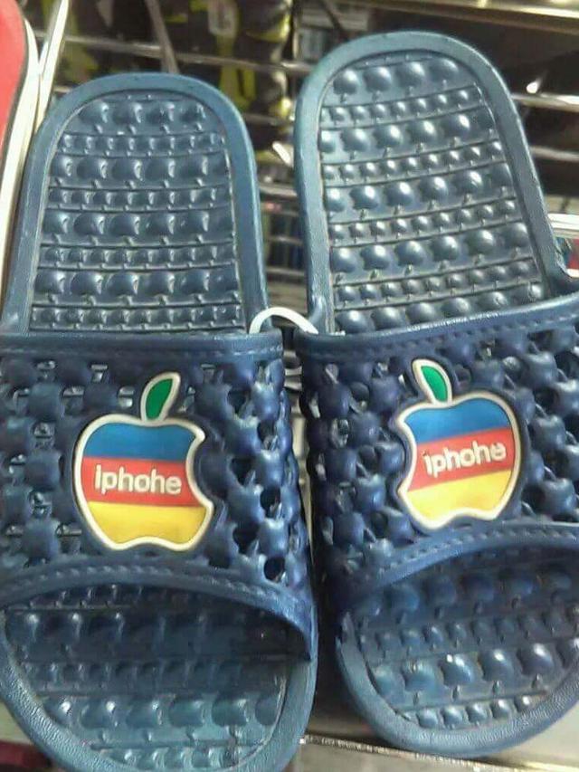 7 Potret Sandal dengan Merek Nyeleneh Ini Bikin Geleng Kepala - Hot ...