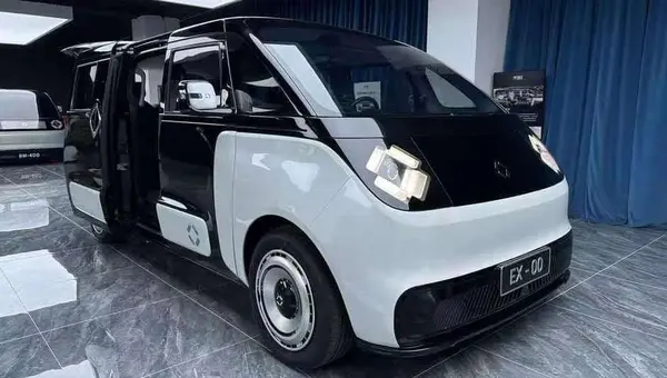 Semakin Canggih, Mobil Listrik Tesla Bisa Dicas Tanpa Kabel - Otomotif ...