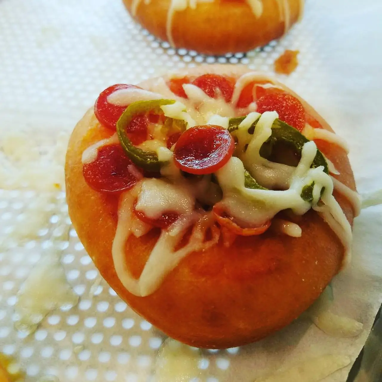 7 Potret Donat dengan Topping Nyeleneh Ini Anti-mainstream - Hot ...