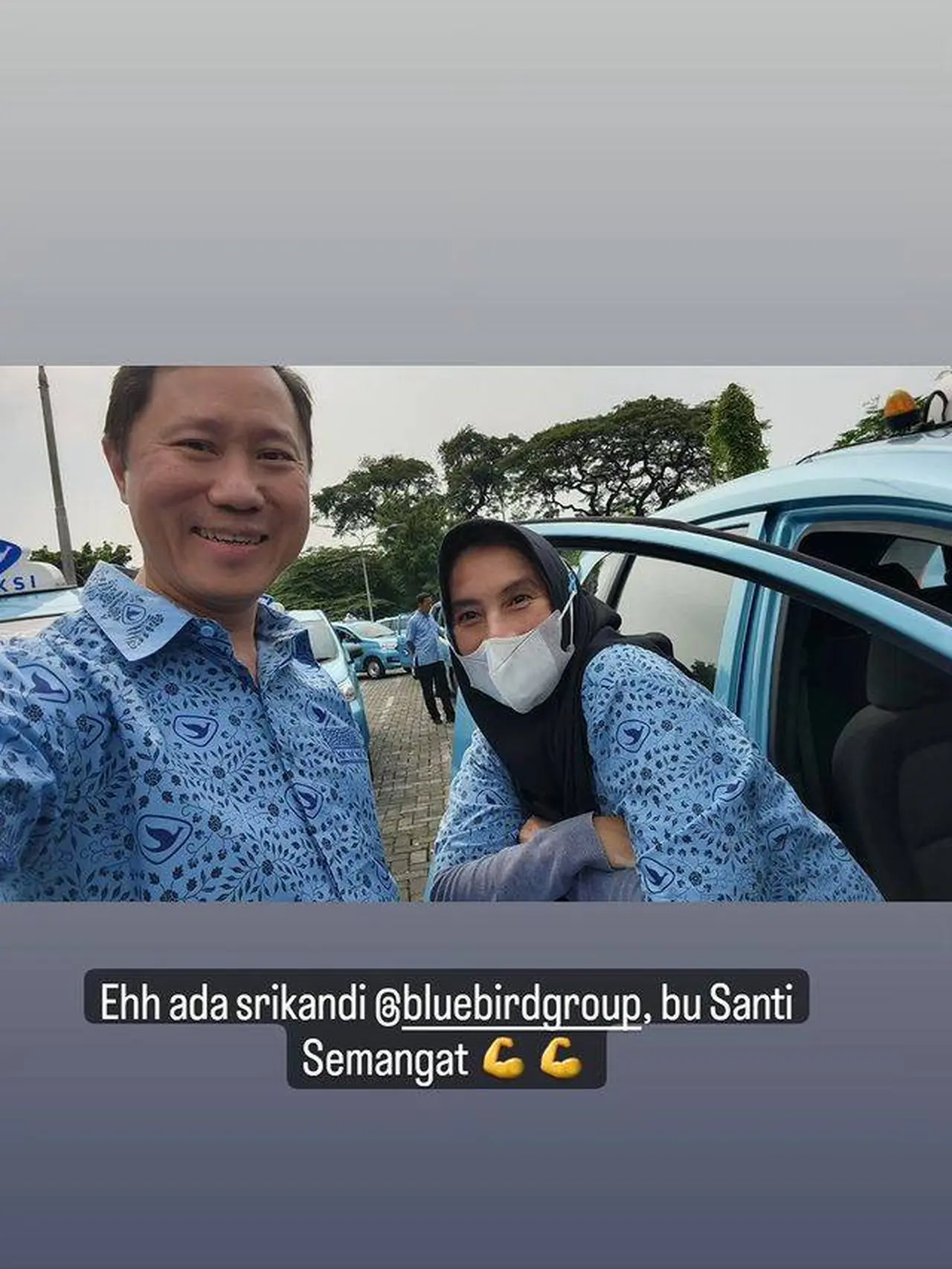 Viral Momen CEO Blue Bird saat Narik Taksi, 7 Potretnya Ini Curi ...