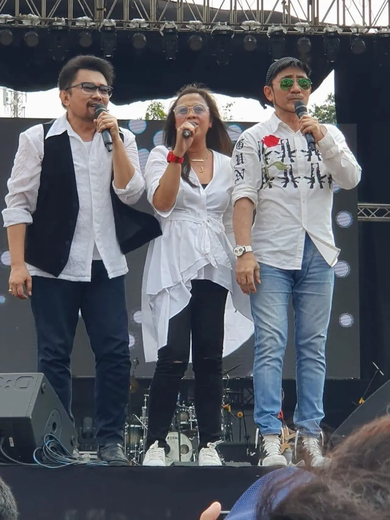 Masih Ingat Penyanyi Rita Effendy? Ini 6 Potret Terbarunya - ShowBiz ...