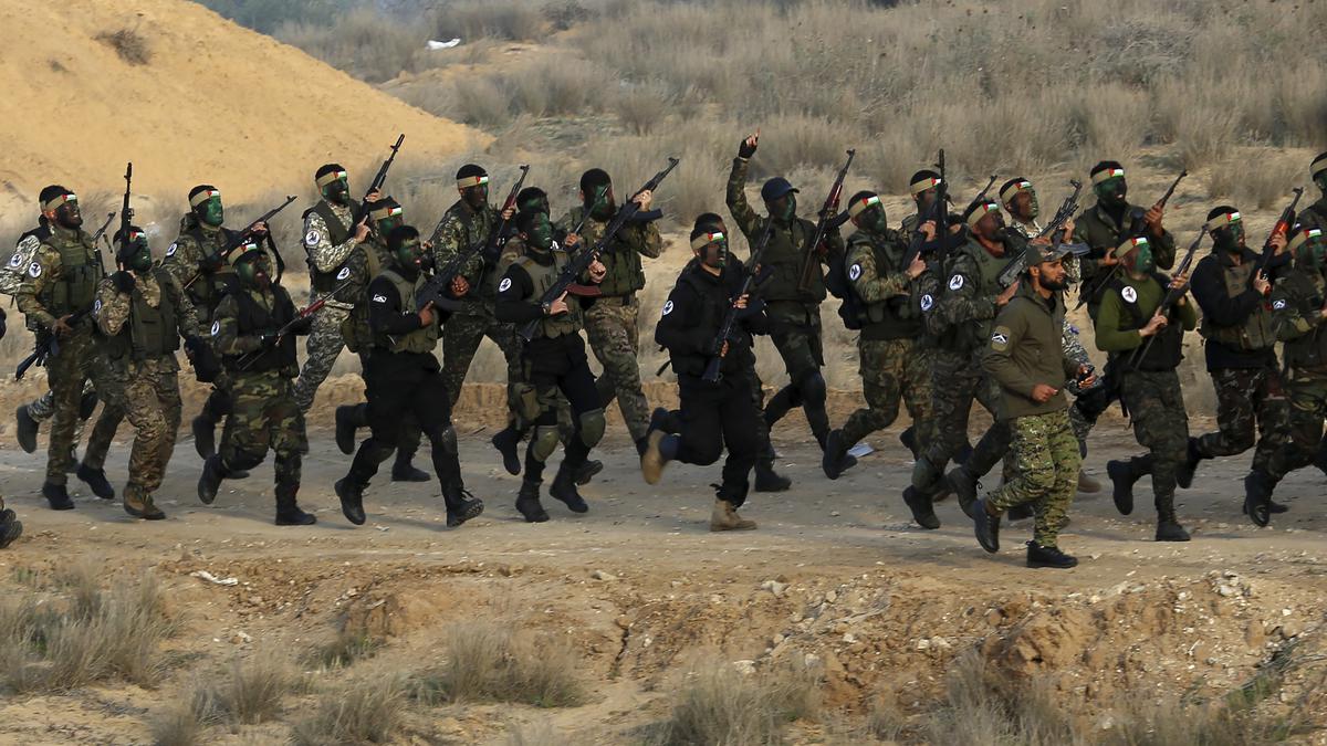 FOTO: Latihan Militer Millitan Palestina di Jalur Gaza - Foto Liputan6.com