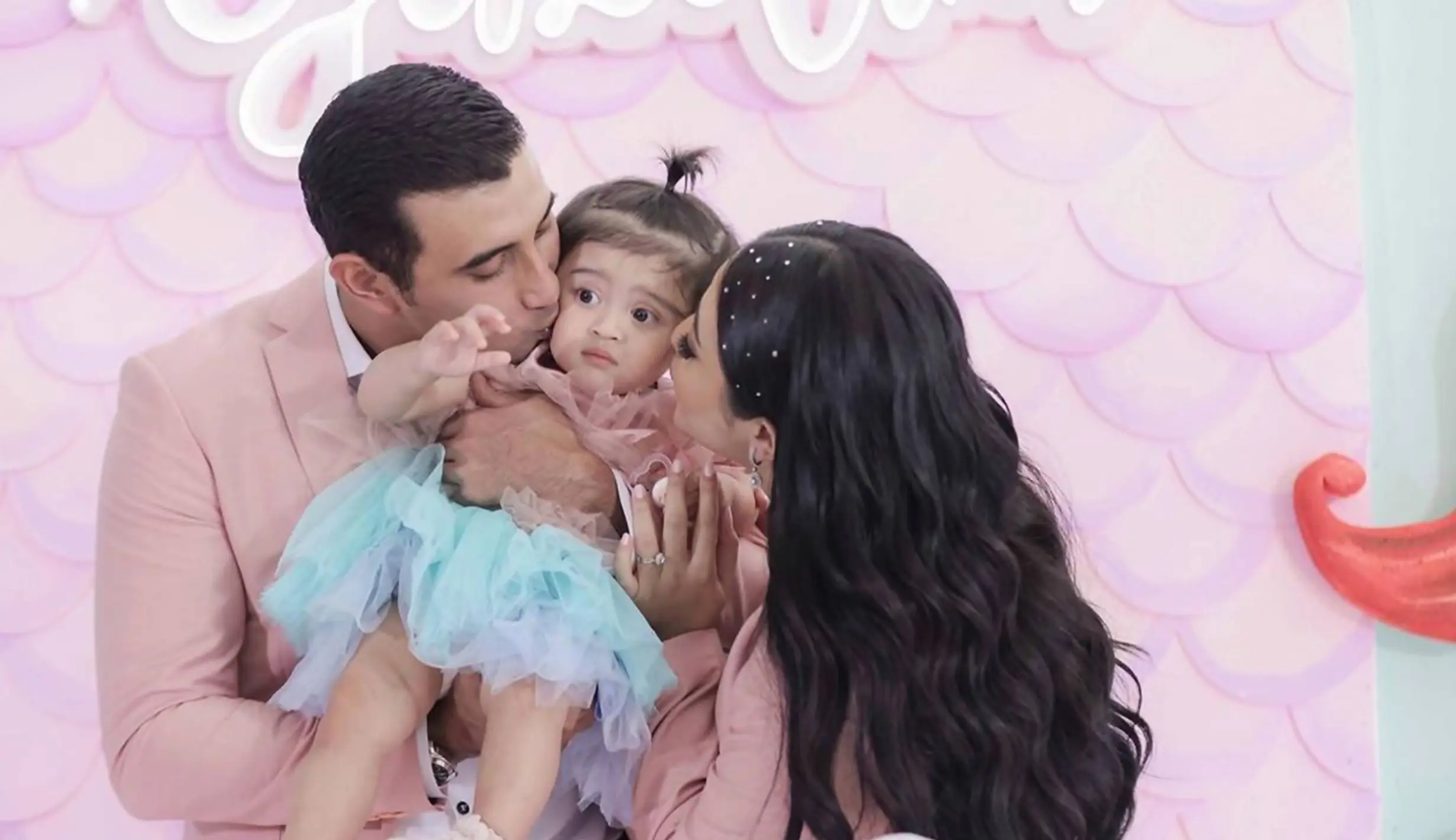 Potret Ulang Tahun Baby Guzel, Putri Ali Syakieb dan Margin Wieheerm yang Pertama - Foto ...