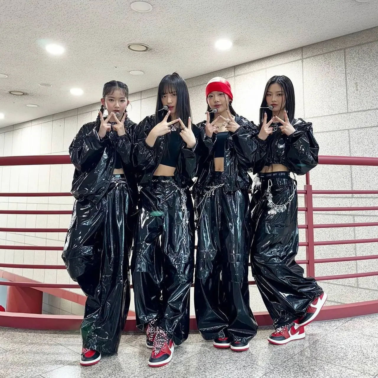 Melirik Potret Imut Girl Group Kpop VVUP yang Debut Bersama Idol Asal tanah Air - Entertainment ...