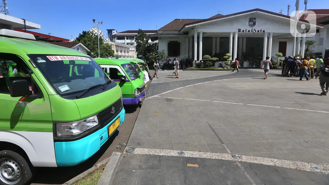 Kemenhub Bakal Bikin Angkot Bogor Almarhum, Dianggap Sudah Tua dan Tak ...