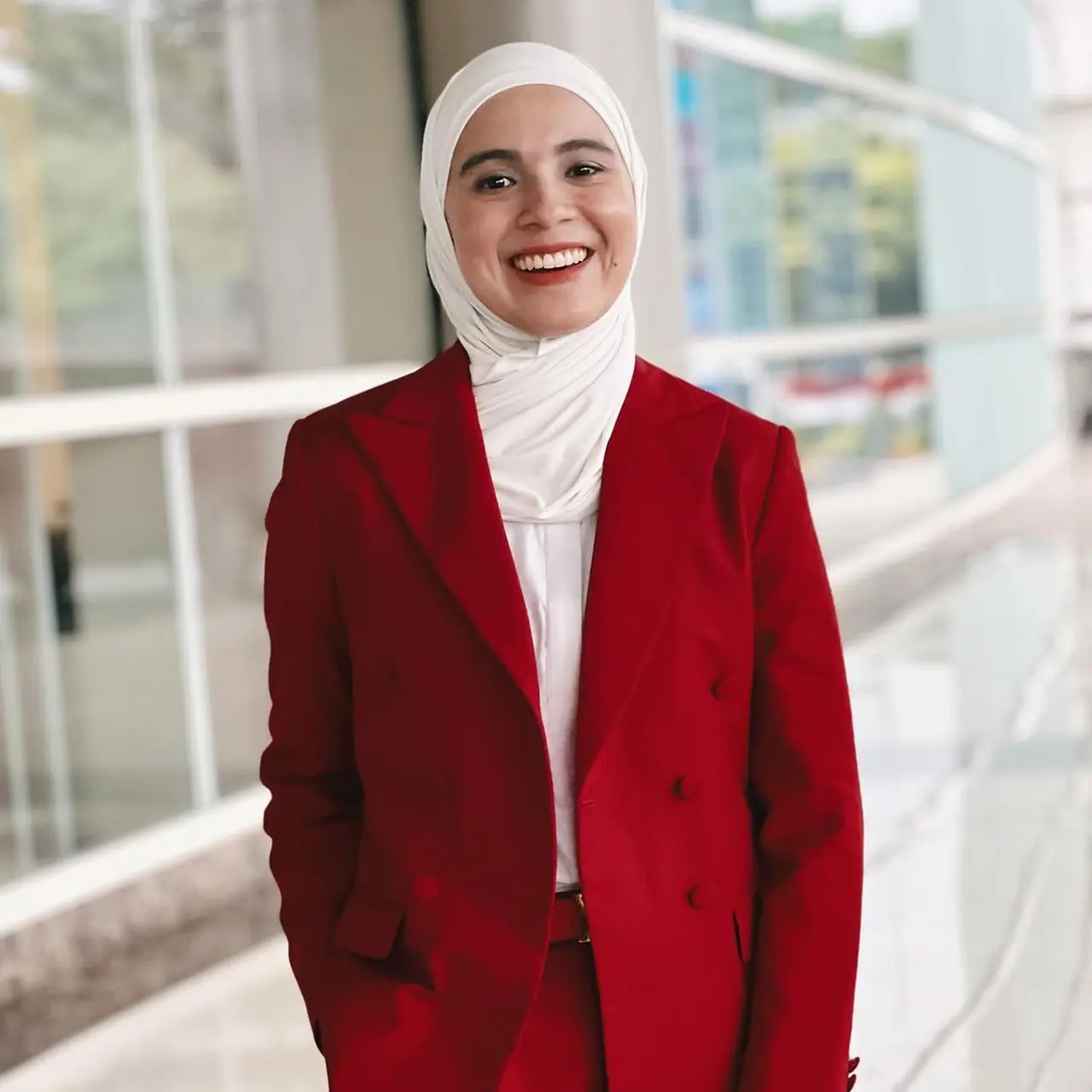 Potret 6 Bintang Sitkom Populer yang Mantap Berhijab, Bikin Pangling ...
