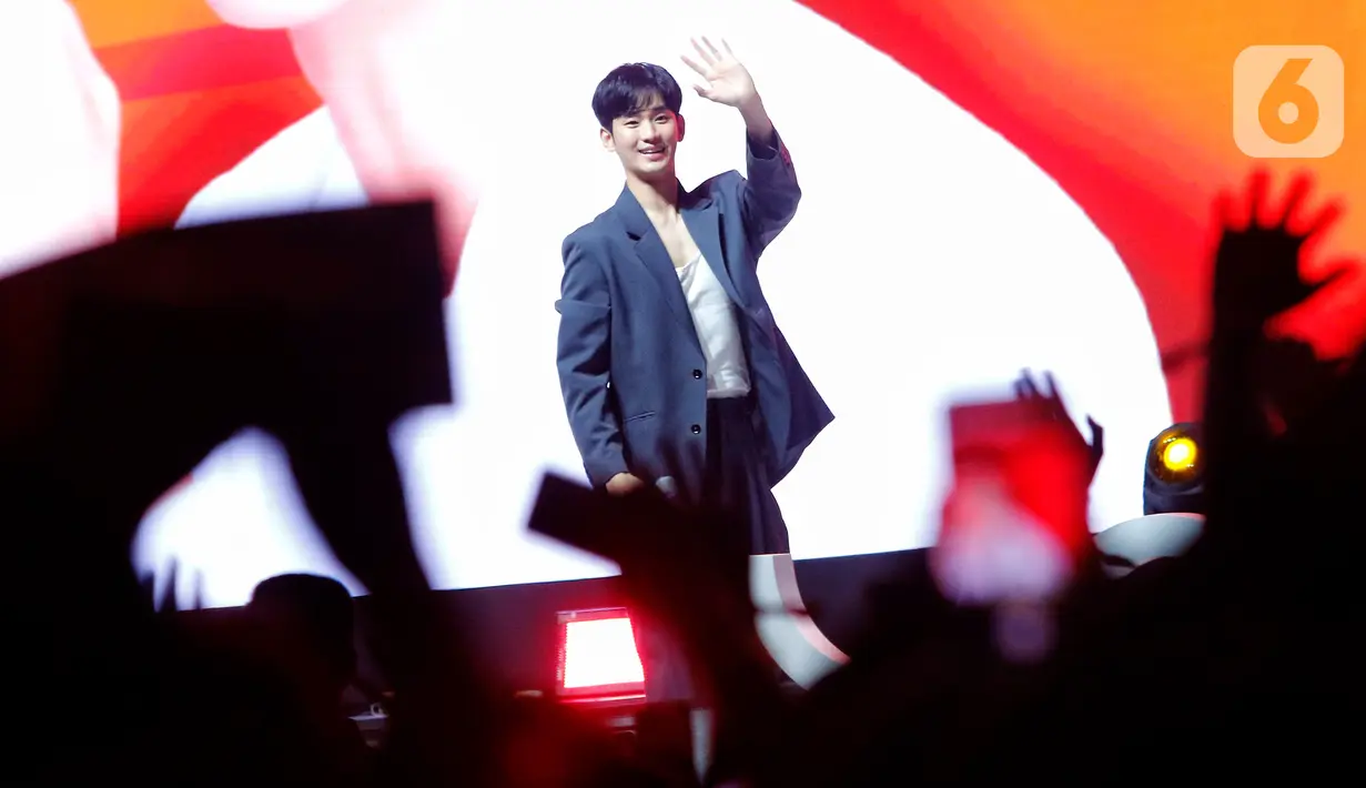 Kim Soo Hyun Sapa Penggemar Di Indonesia Foto
