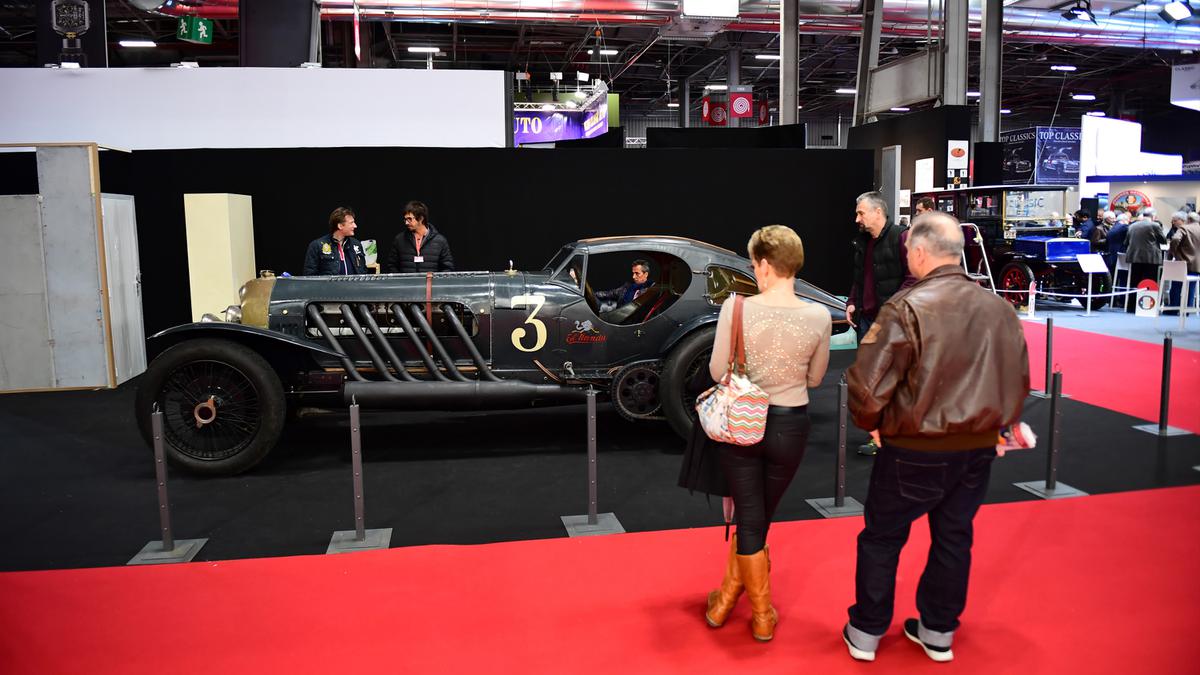 FOTO: Deretan Mobil Klasik Dipamerkan di Retromobile 2020 - Foto ...
