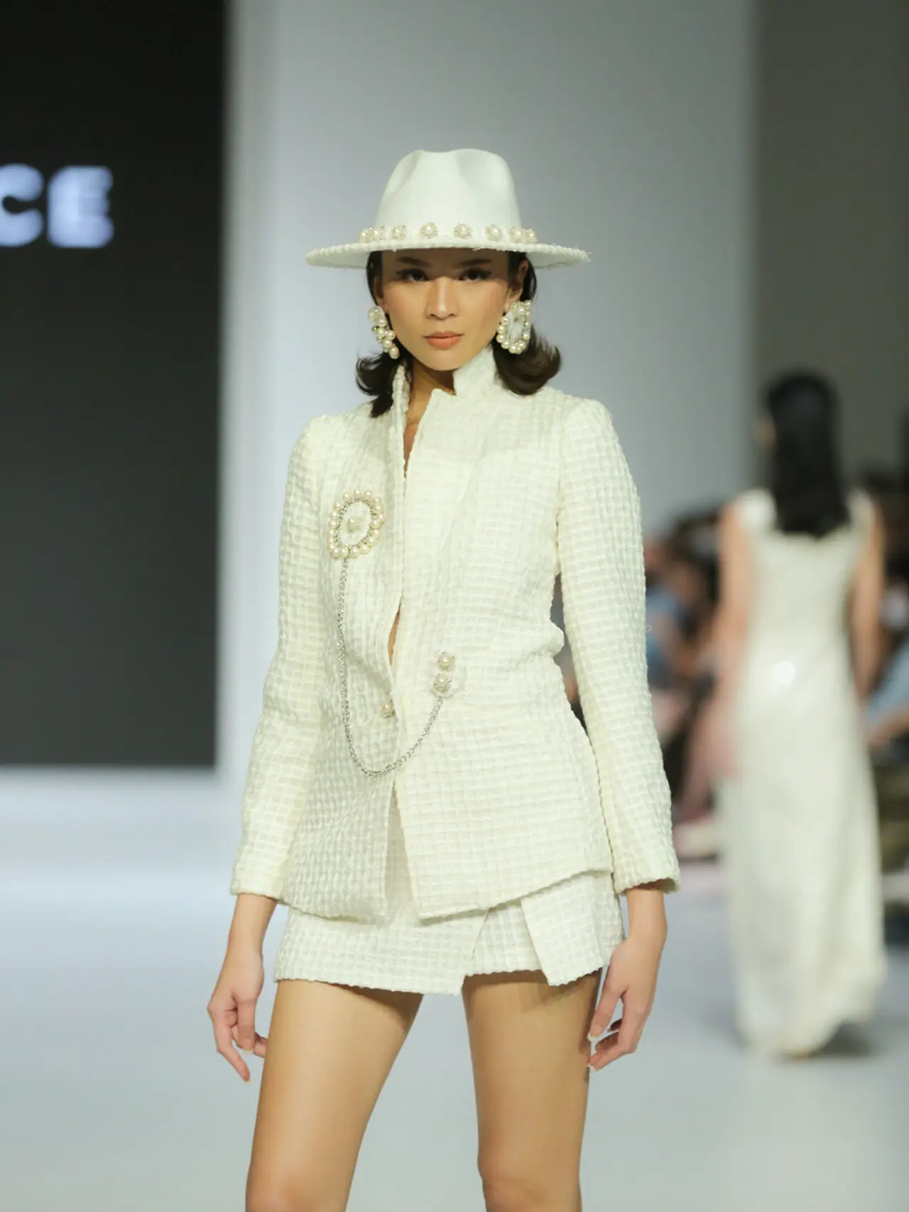 Nuansa Mewah nan Elegan dalam Koleksi Peggy Hartanto, Aidan & Ice, Sean ...