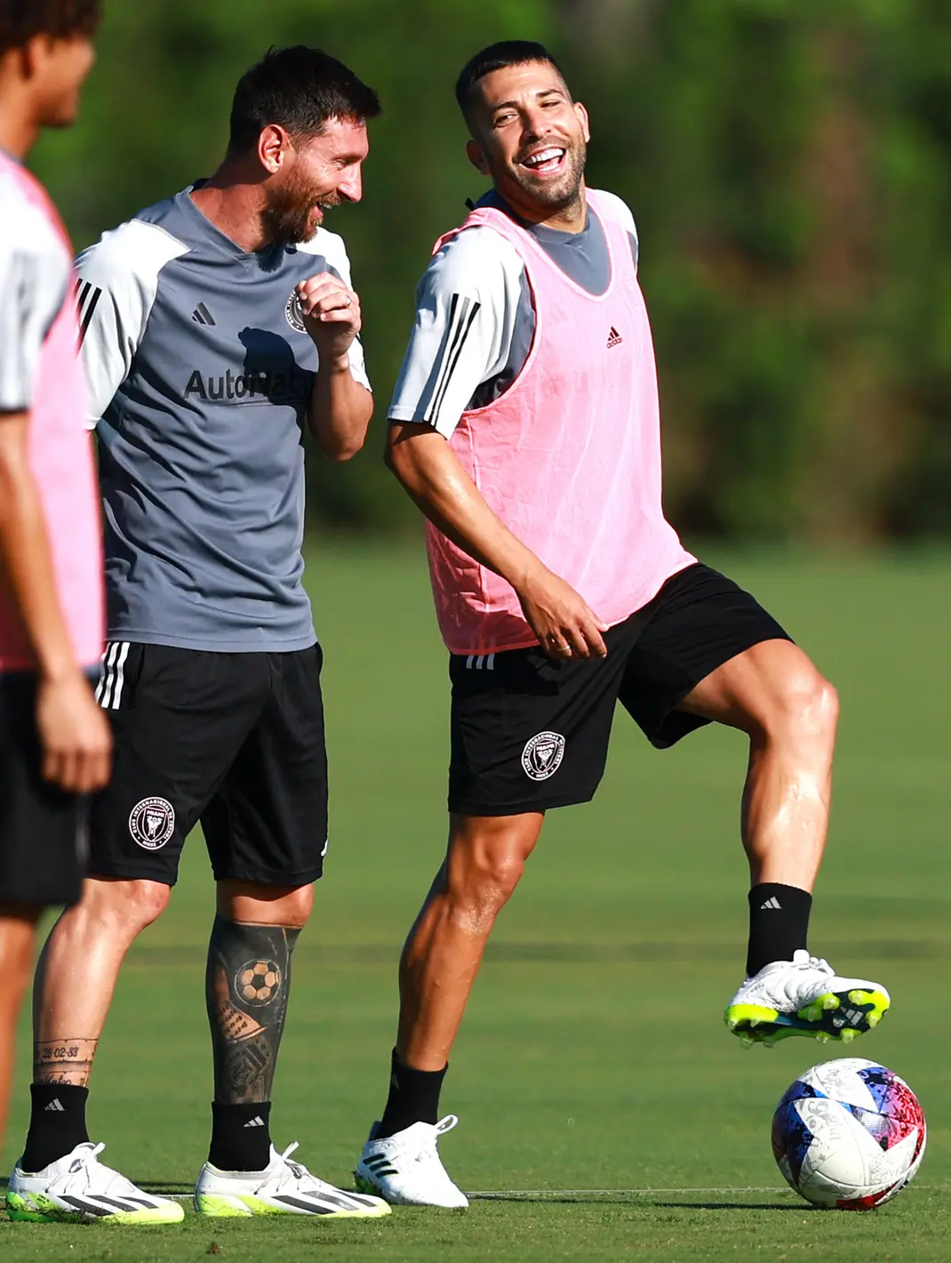 Momen Lionel Messi dan Jordi Alba Latihan Perdana Bersama Inter Miami ...